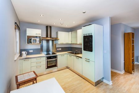 3 bedroom apartment to rent The Linx, 25 Simpson Street, | Rentumo