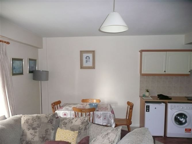 Long Quay, Clonakilty, West Cork, P85PK28 | Rentumo