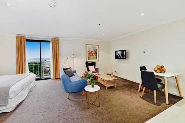 Spacious studio near Nostrand Av train station | Rentumo